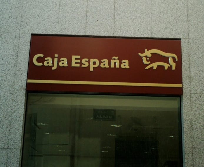 Se archiva la causa penal contra la ex cúpula de Caja España por emitir ...